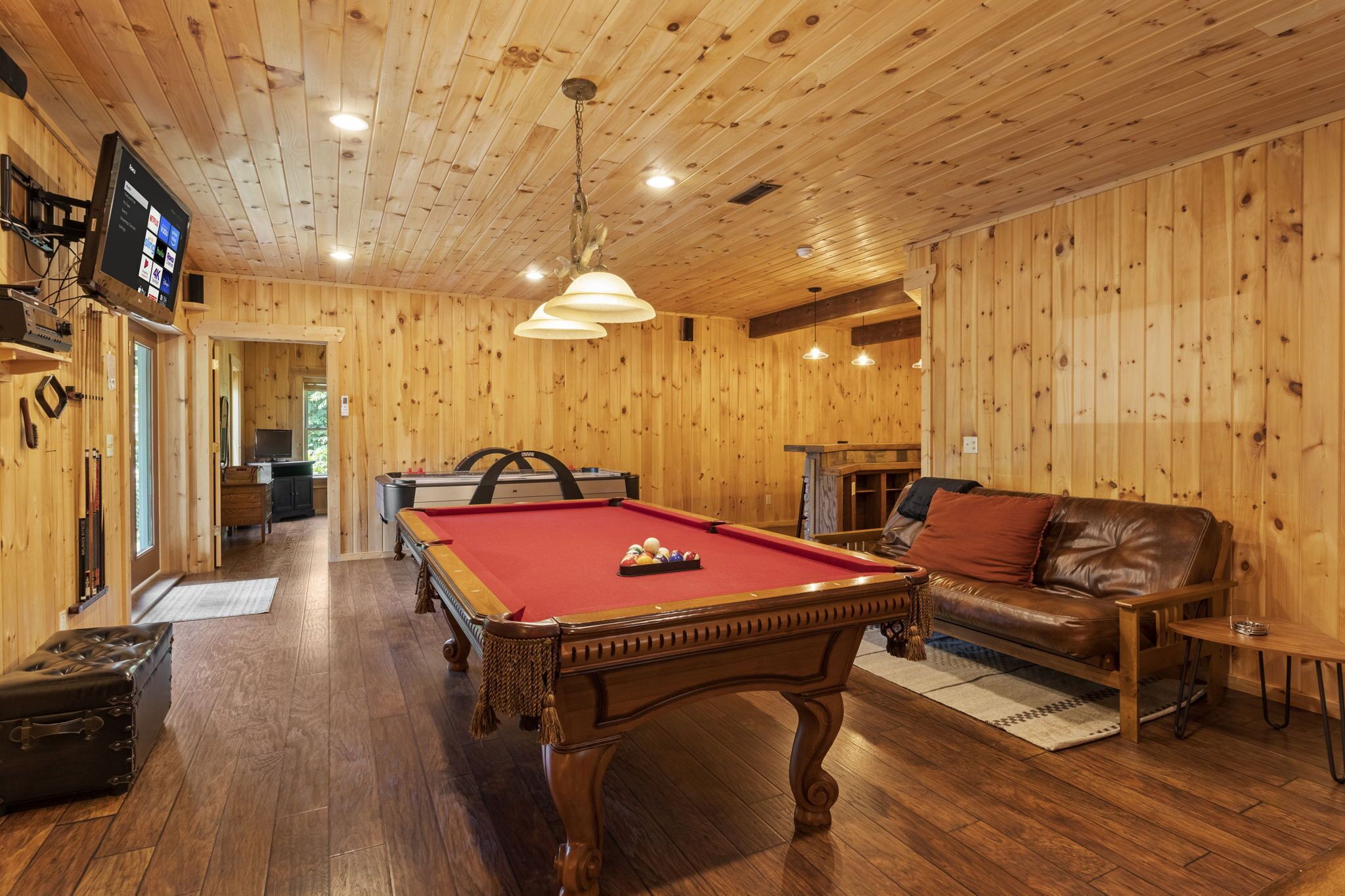 Beautiful Cabin With Mountain Views, Hot Tub, Game Room. 1 Mile To Lake Lure - Chimney Rock, NC