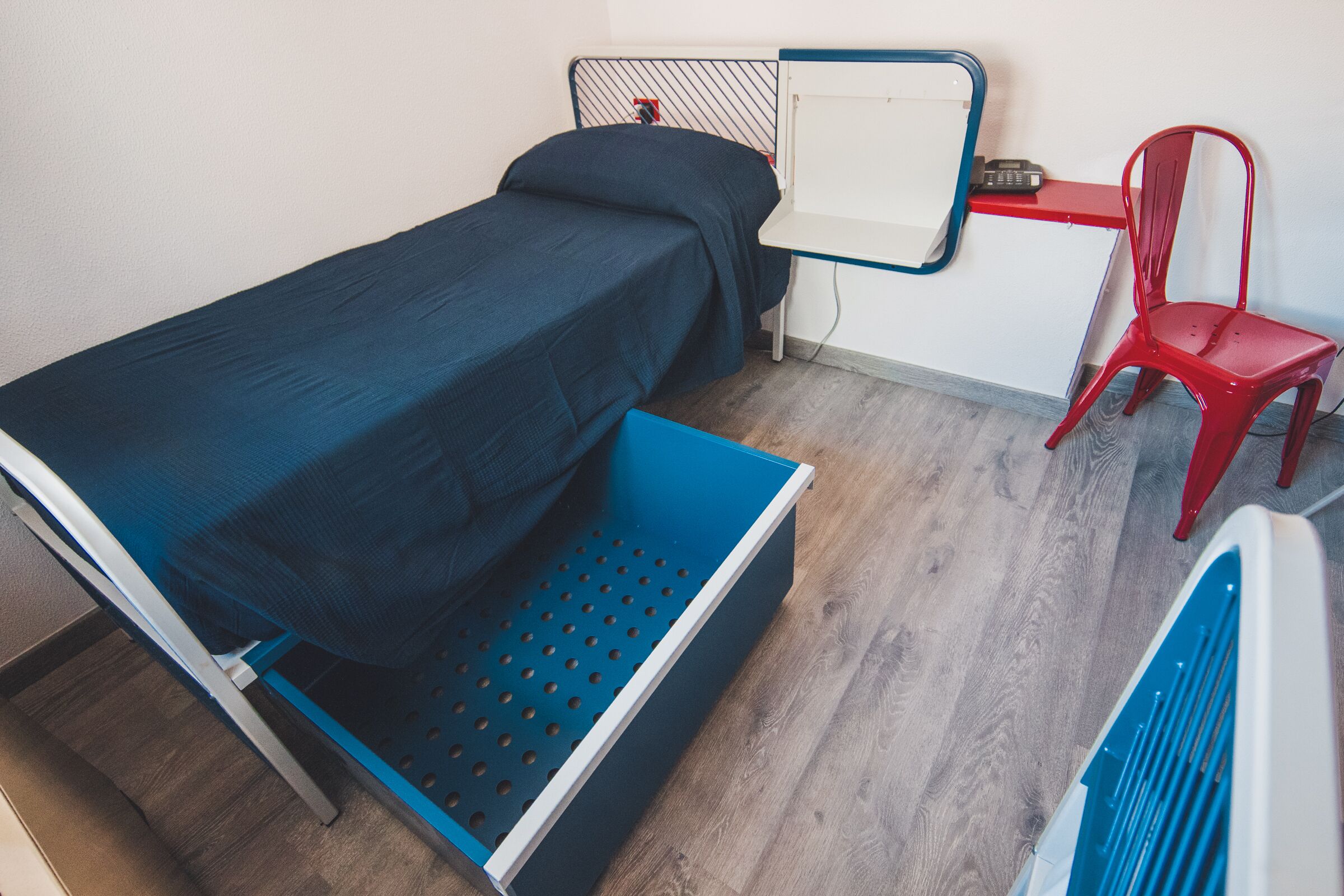 Quarto solteiro | Frigobar, escrivaninha, Wi-Fi de cortesia, roupa de cama