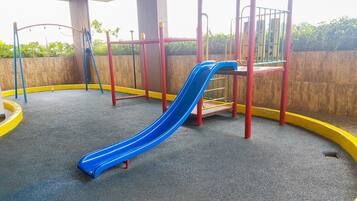 Área de recreio para crianças (ao ar livre)