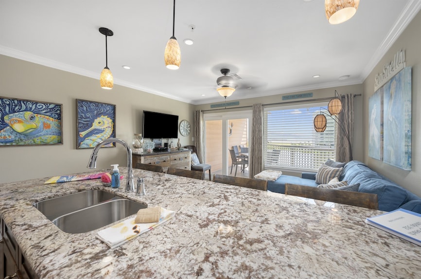 New Heated Pool & Hot Tub! Extraordinary! - Moody Gardens, Galveston