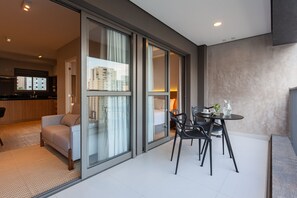 Suite-Estúdio Comfort | Lanai (alpendre havaiano)