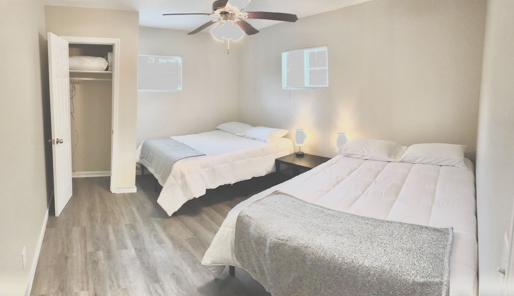 Blue Bungalow With King Bed By The Lake - Lake Sidney Lanier, Gainesville