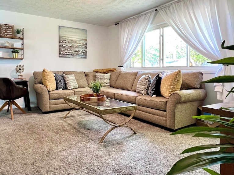 Union Place; Quiet Neighborhood. Updated 3 Bedroom!! - Dayton, OH