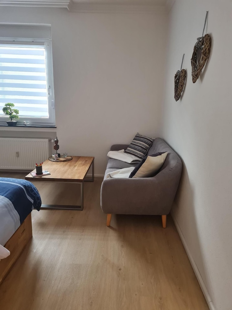 Ferienwohnung Monheim Für 1 - 2 Personen - Ferienwohnung In Ein- Oder Mehrfamilienhaus - Pulheim