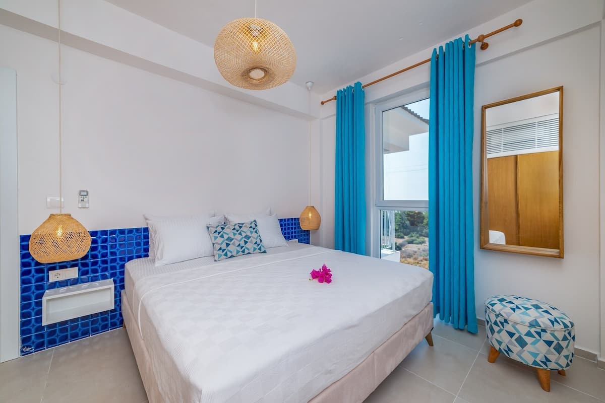 1 quarto, roupas de cama premium, frigobar, cofres nos quartos