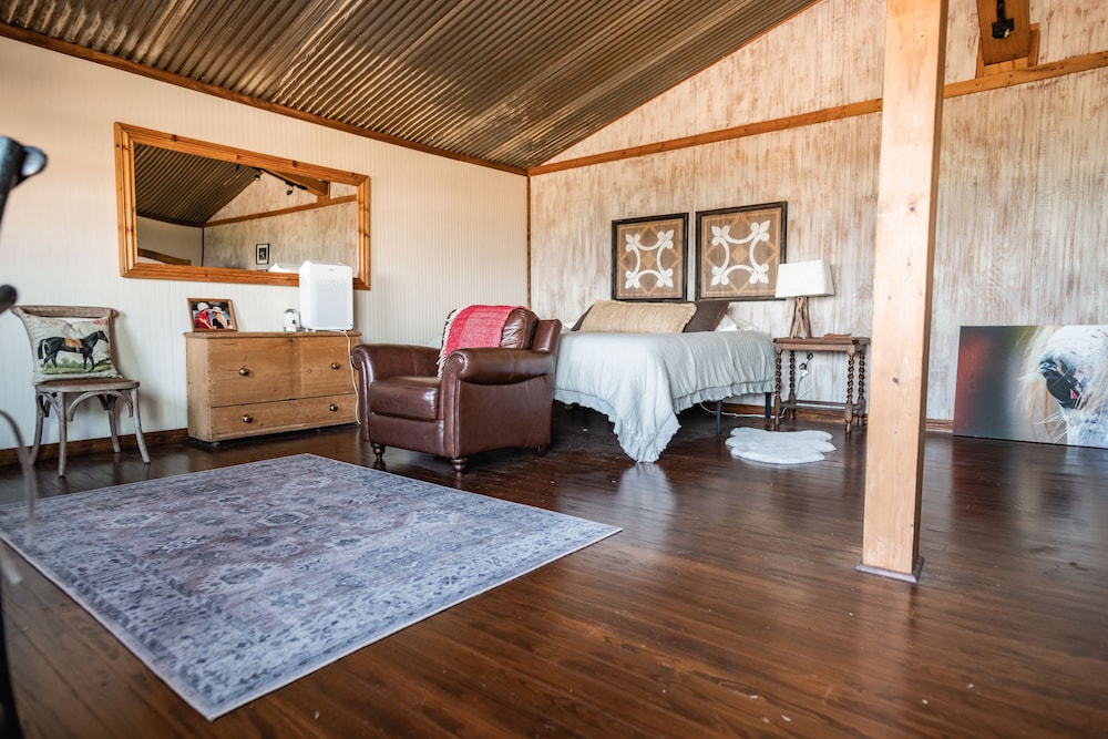 The Barn Loft - Texas