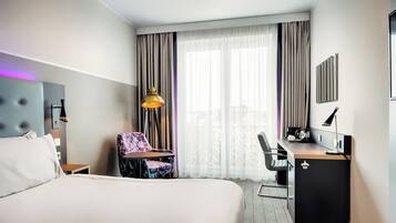 Quarto casal superior | Quartos à prova de som, ferros/tábuas de passar roupa, Wi-Fi de cortesia