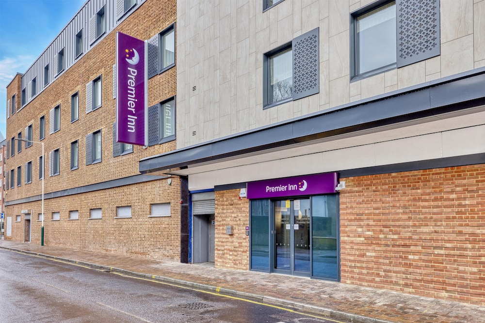 Premier Inn London Romford Town Centre - Romford