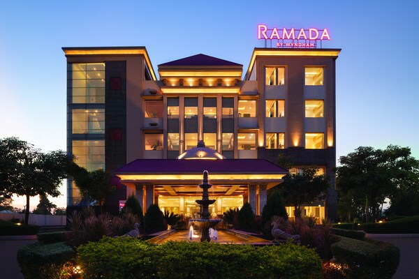 Ramada By Wyndham Varanasi Katesar - Varanasi