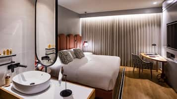 Quarto superior, 1 cama de casal | Edredons de pluma, camas Select Comfort, frigobar, cofres nos quartos