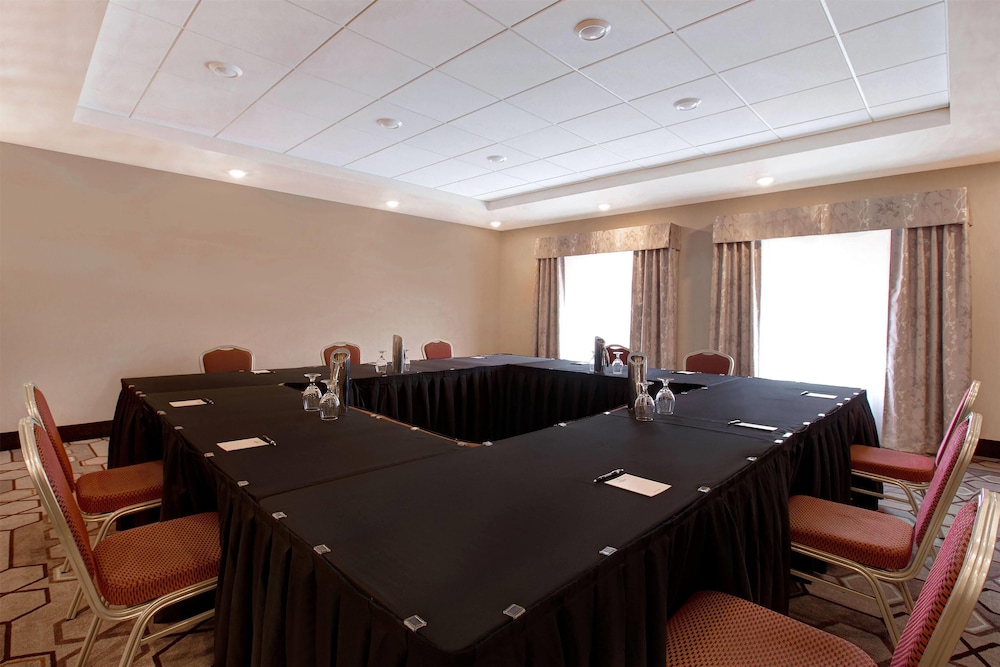 Ramada By Wyndham St. Paul Ab - Saint-Paul