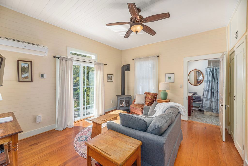 Prime Location, Walk To Town, Pet Friendly - Hot Springs, NC