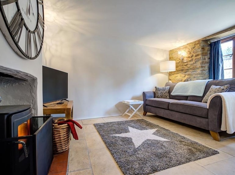 Hollytree Cottage, Pet Friendly, With A Garden In Hook Norton - 奇平諾頓