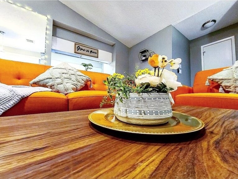 Mid Century Abode - Austin, TX