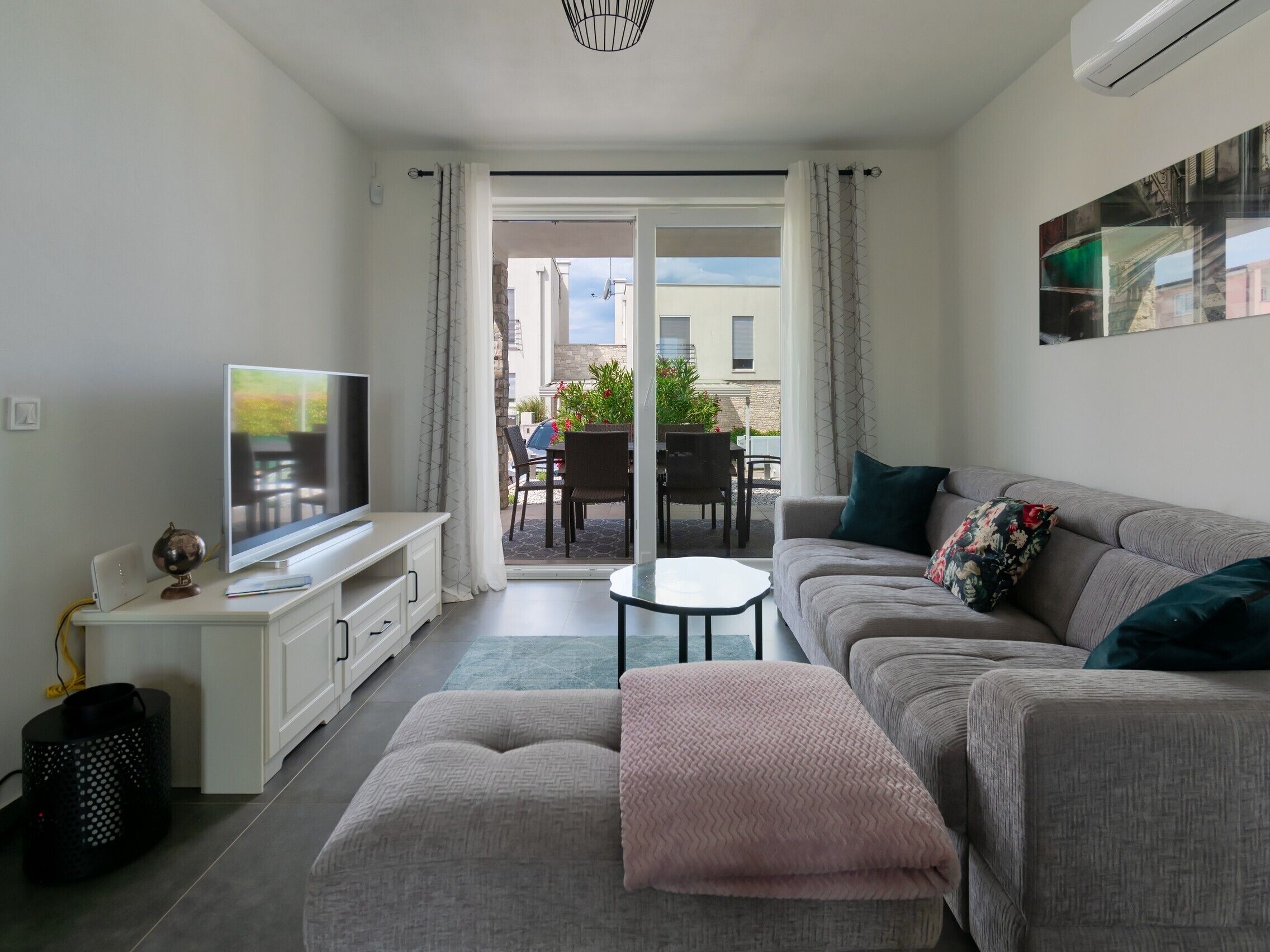 Ferienhaus Piccolo Paradiso - 6 Personen, 3 Schlafzimmer, 2 Badezimmer, Jacuzzi - Novigrad