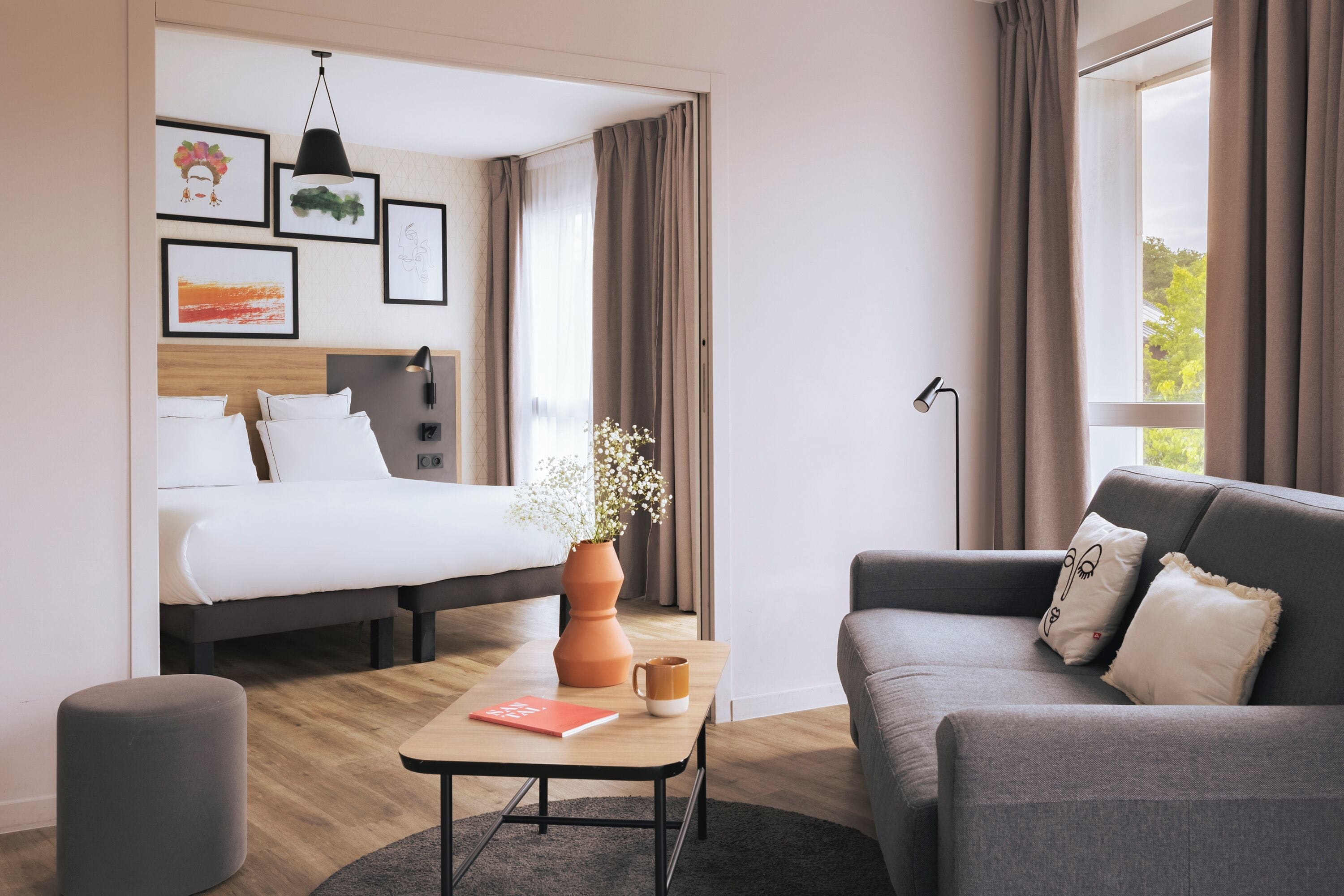 Apartamento, 1 quarto | Roupas de cama premium, cofres nos quartos, escrivaninha