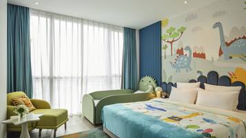 Quarto Deluxe, 1 cama queen-size | Com decoração personalizada, com mobília individualizada, secretária