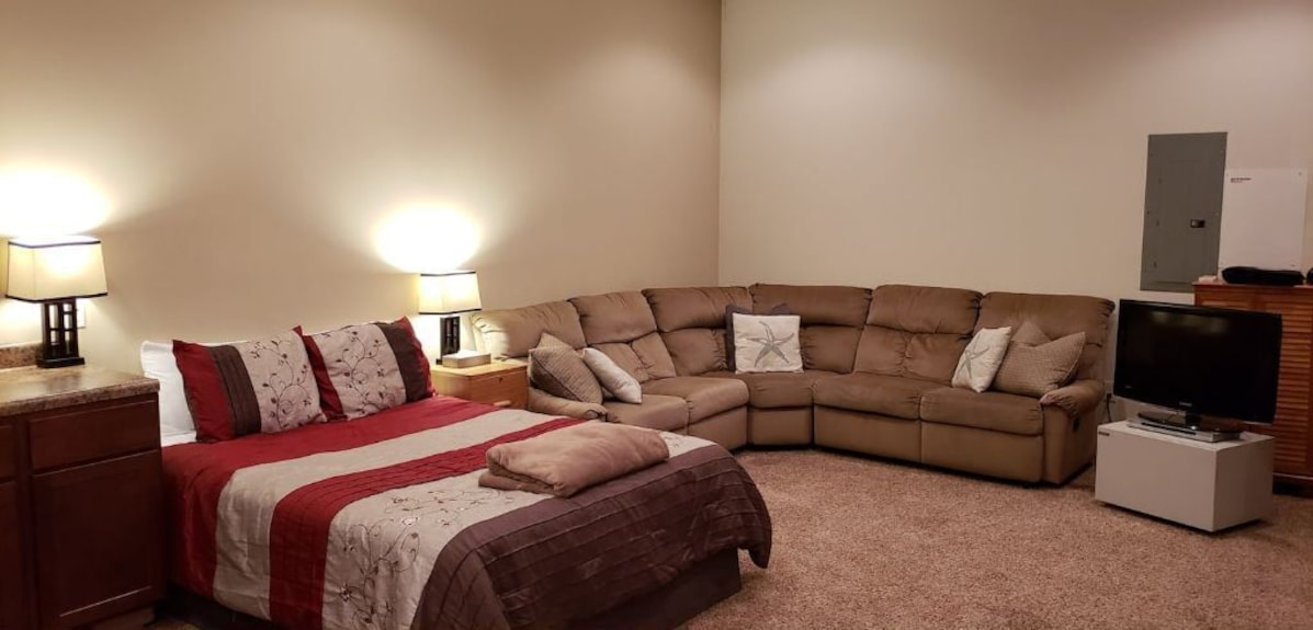 The "Pool Barn" W/pool, Hot Tub, Billiards & More Near Indiana Dunes - インディアナ州