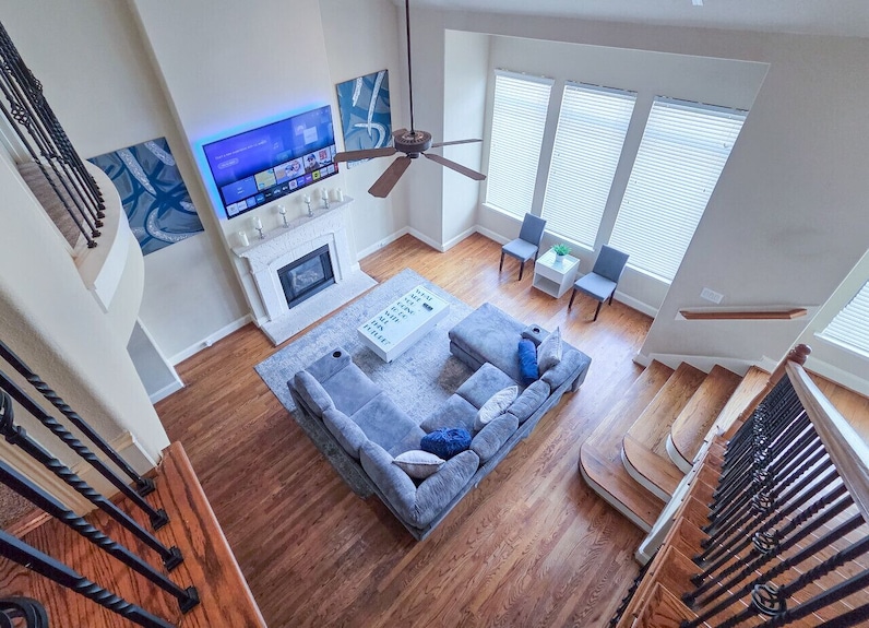 Artsy 3-story Townhouse W/ Hot Tub - Perfect For Groups - Houston, TX