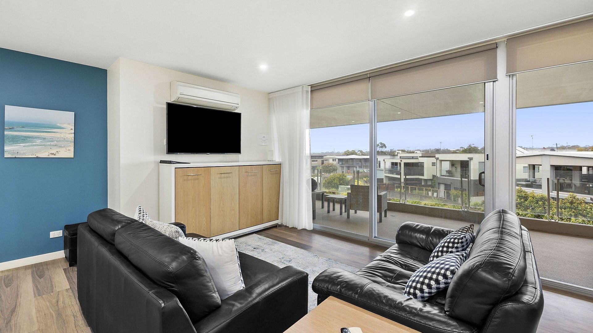 Penthouse 305 Located At The Beach Front Resort - オーストラリア トーキー