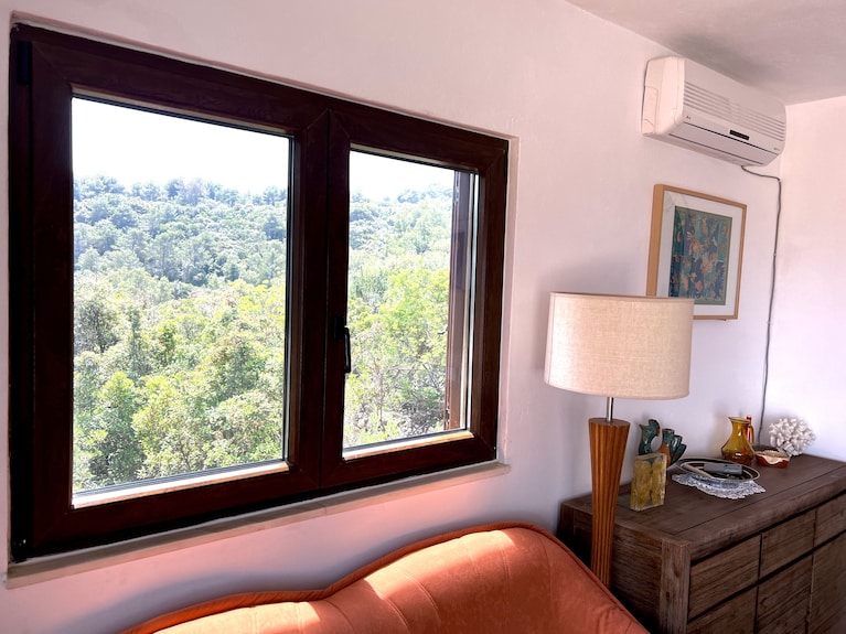 Quiet Getaway On A Beautiful Island Near The Historic Roman City Of Split. - Maslinica