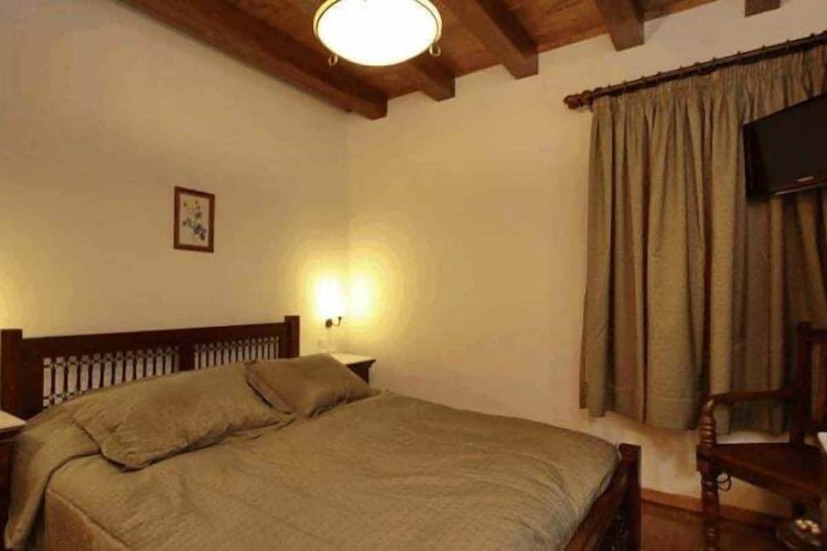 Quarto casal superior | Wi-Fi de cortesia