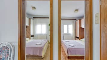 Apartamento Familiar, vários quartos (Apartment Basic 1) | Wi-fi grátis, roupa de cama fornecida