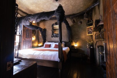 Hocus Pocus Tiny Hotel