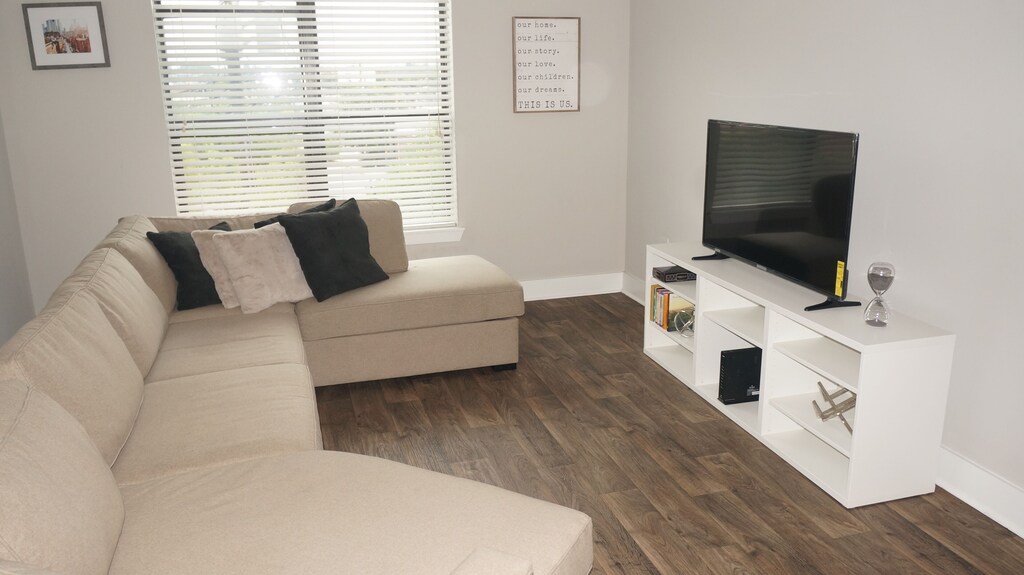 Modern Spacious Condo King Bed W.rooftop Pool &Gym - Atlanta, GA