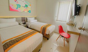 Quarto Twin Standard | Roupa de alta qualidade, secretária 