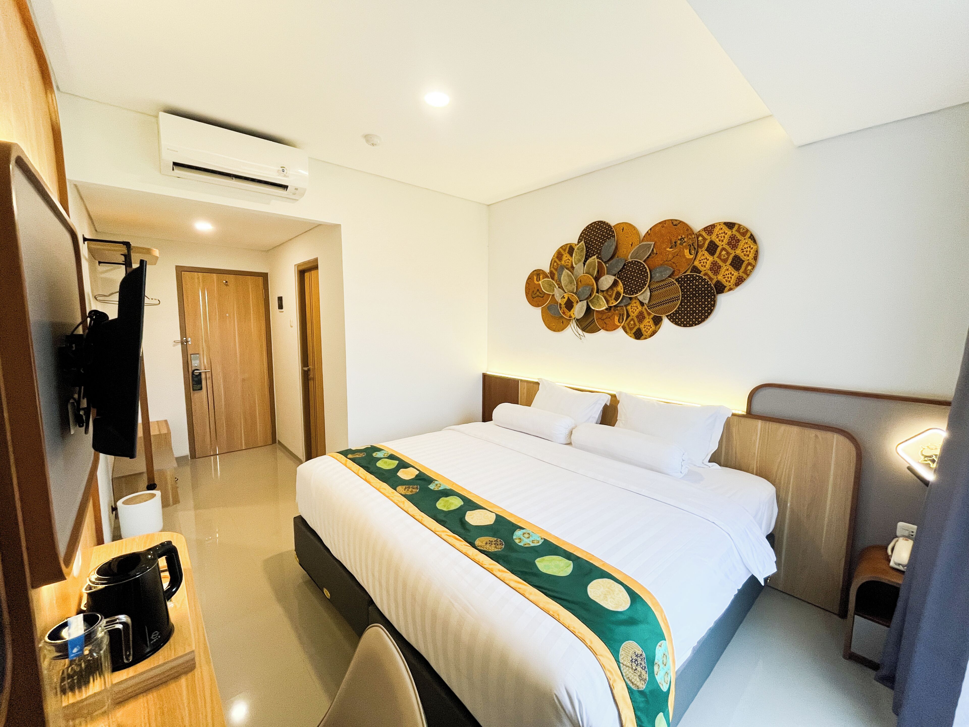 Quarto Executivo | Roupa de alta qualidade, secretária 