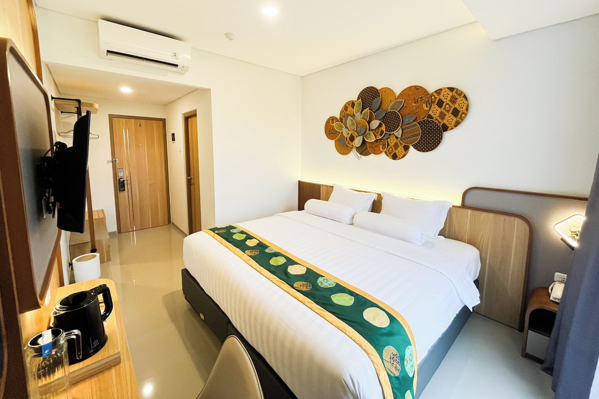 Quarto Executivo | Roupa de alta qualidade, secretária