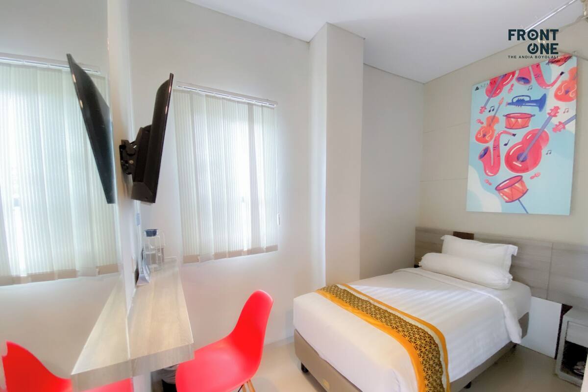 Quarto Empresarial (1 Single Bed only) | 1 quarto, roupa de alta qualidade, secretária