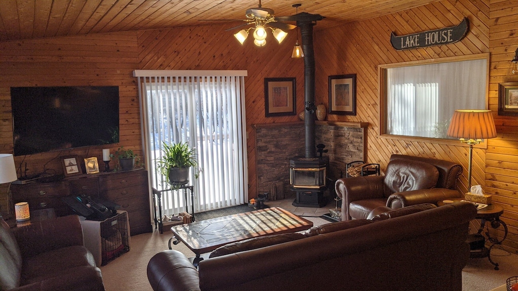 Hillside Haven - Manitoba