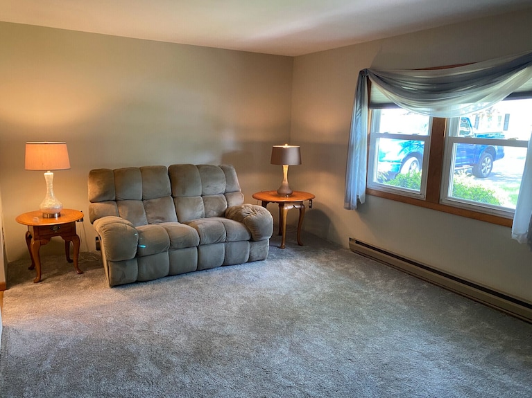 2br House In A Quiet Neighborhood - Plattsburgh, NY