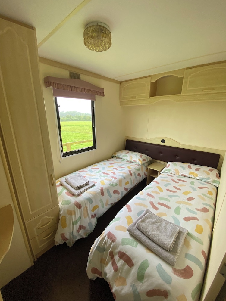 Static Caravan On The Isle Of Anglesey, Nr Rhosneigr - Anglesey