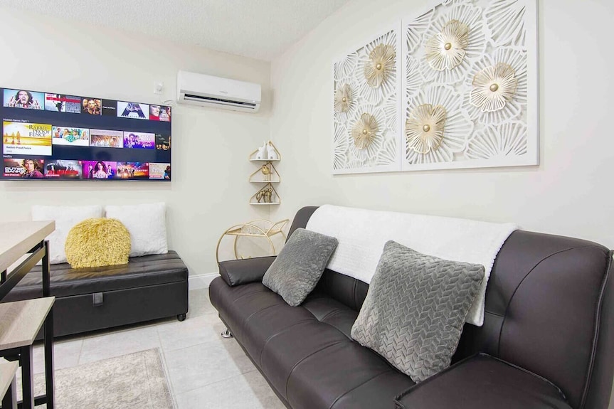 This Apartment Is A 1 Bedroom(s), 1 Bathrooms, Located In Fort Lauderdale, Fl. - Dania Beach, FL