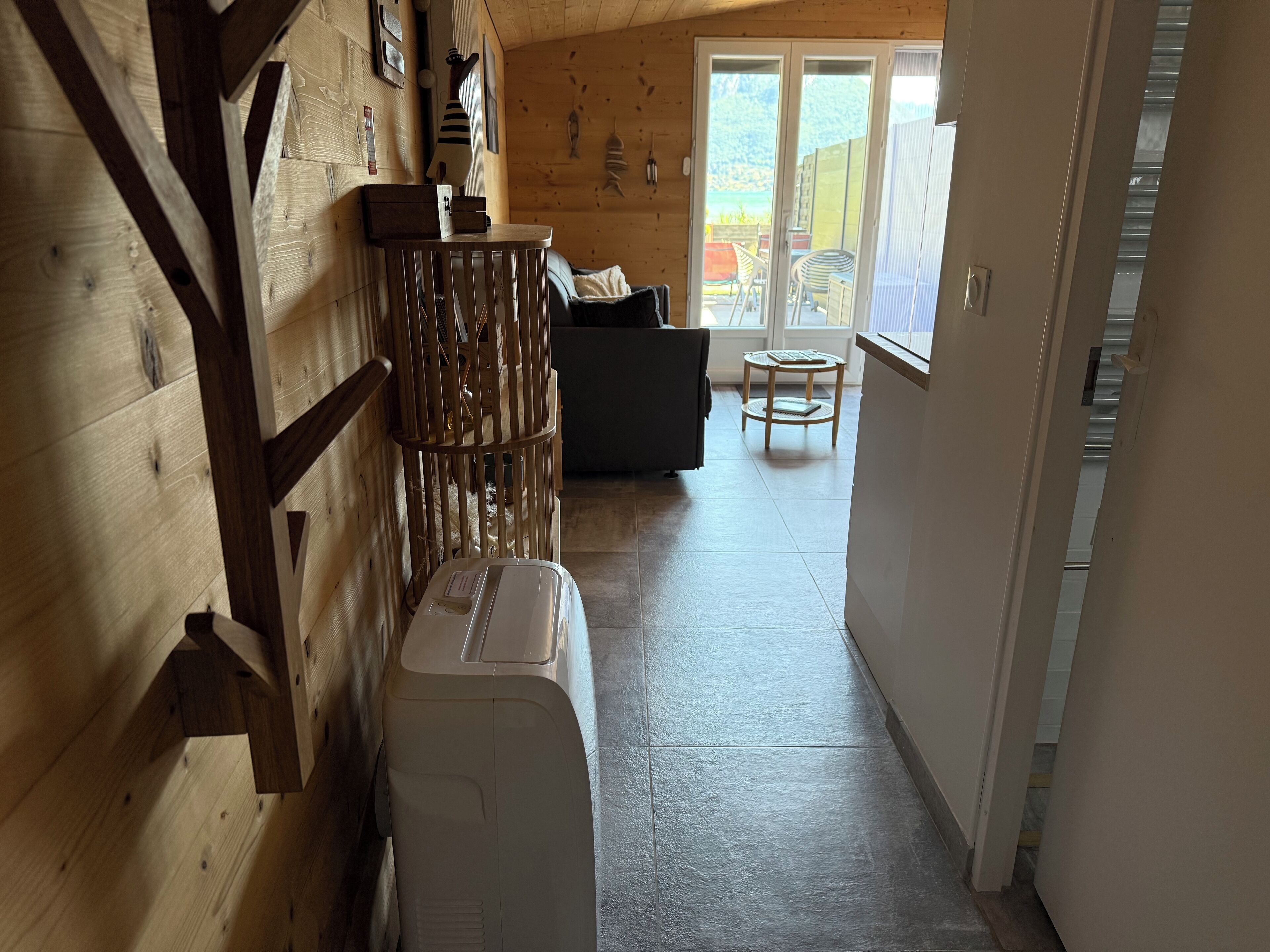 Lake Annecy Waterfront Studio With Paddles And Bikes - Sévrier