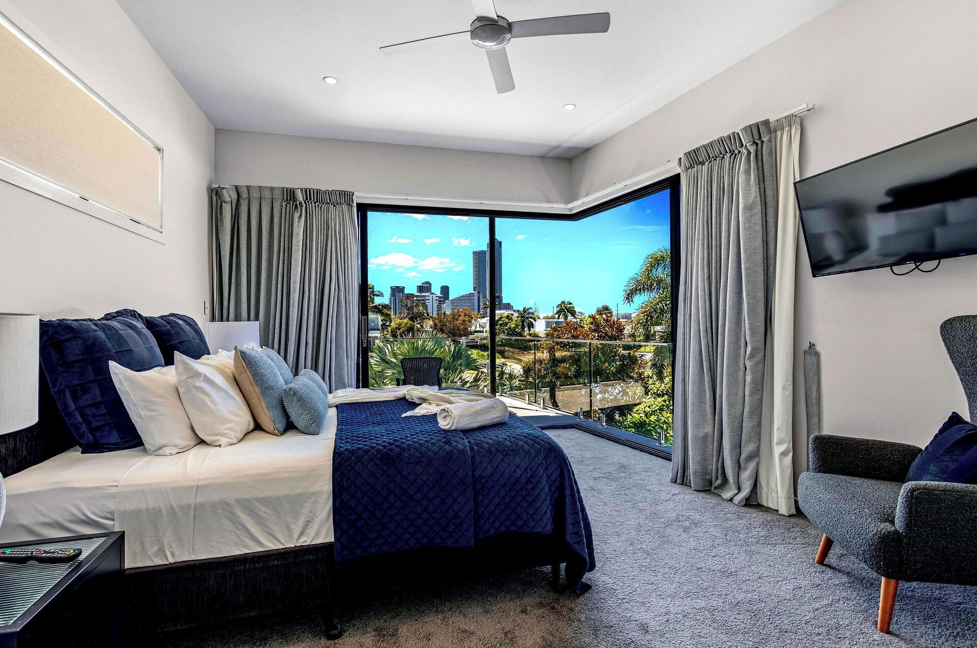Luxury Villas Wanderlust (Heated Pool) - Nerang