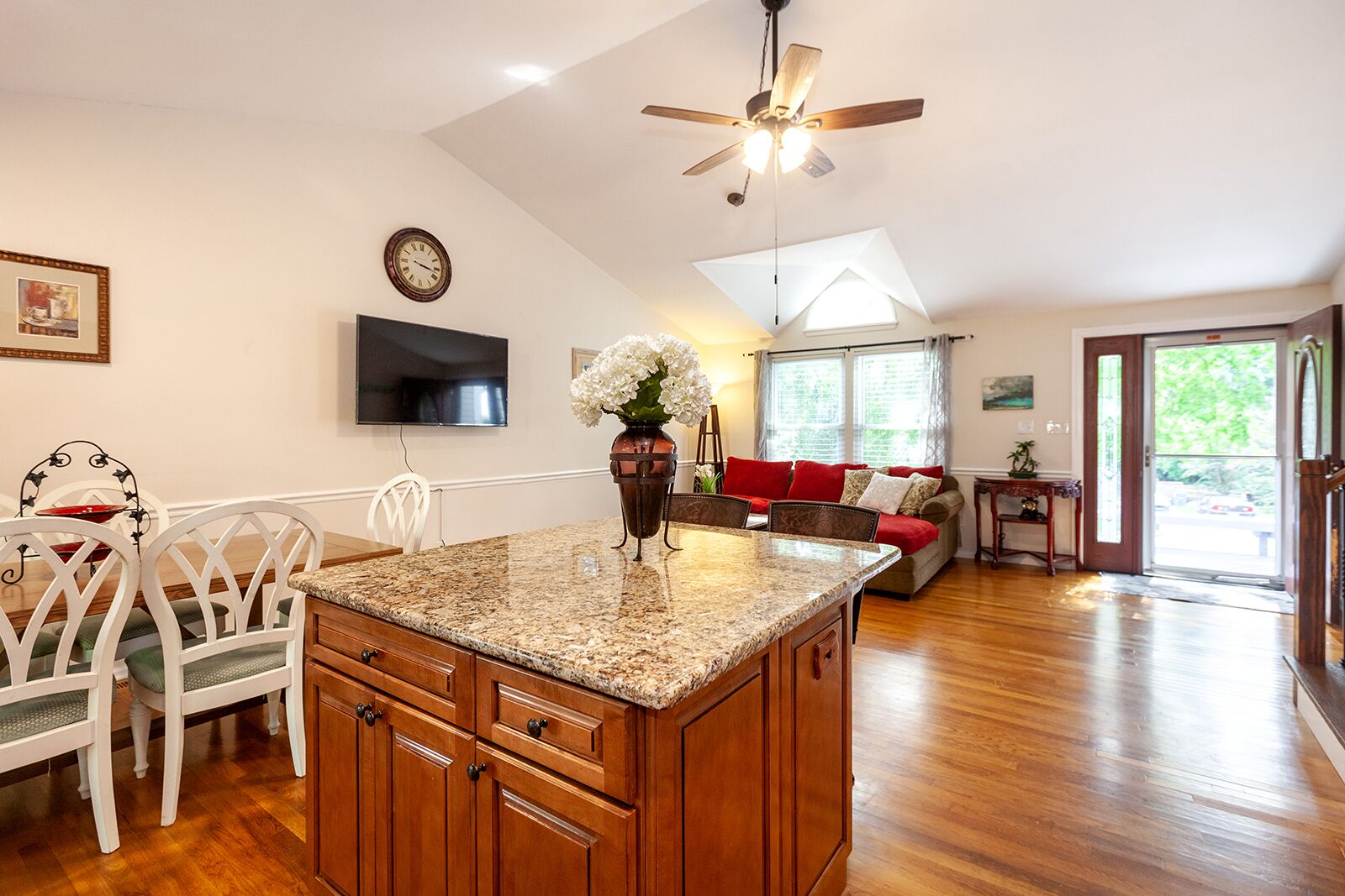 4 Bedroom 2.5 Bath Sleep 10- Near Carowinds & Next To Lake Park - Lake Wylie, SC