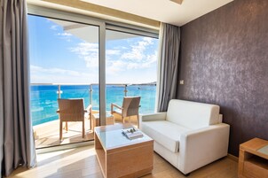 Quarto Standard, vista para o mar | Minibar, cofre no quarto, secretária, quartos insonorizados 