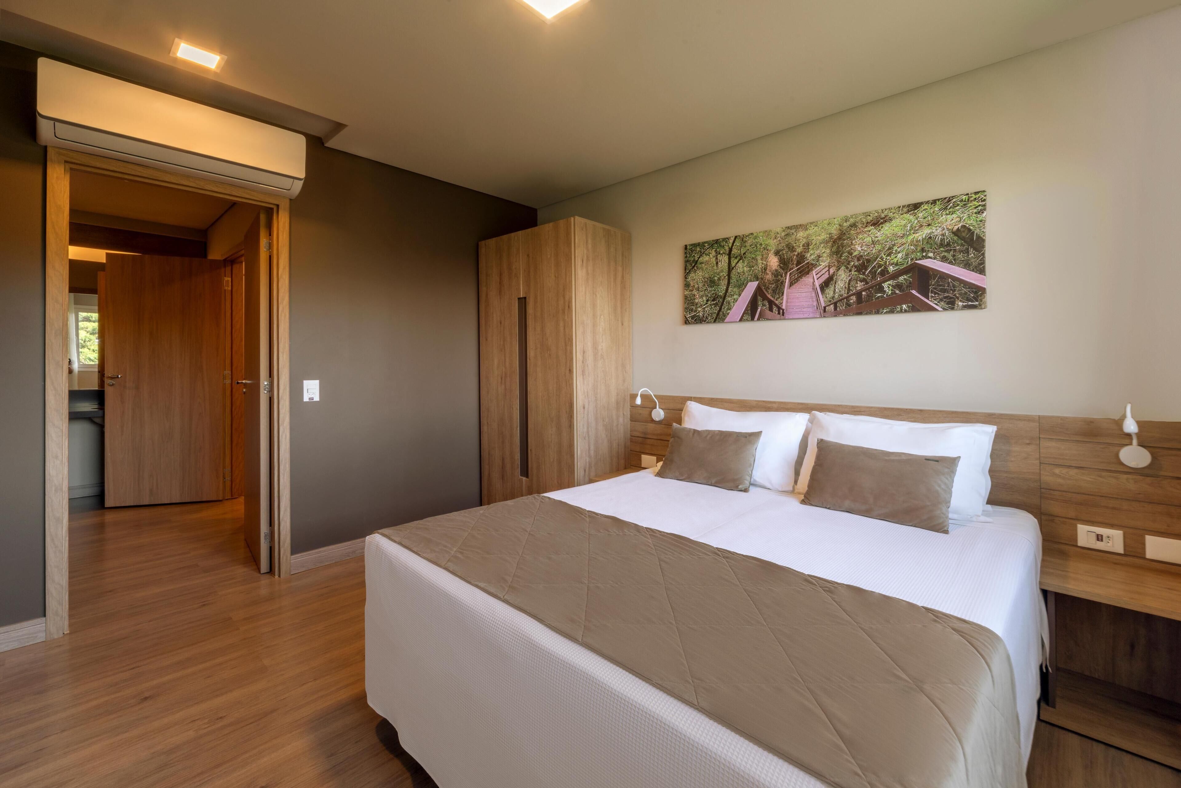 Frigobar, Wi-Fi de cortesia, roupa de cama