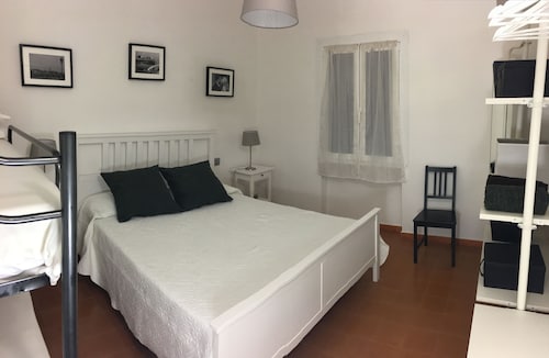 Appartement Près De La Plage Dans Une Villa Avec Un Grand Jardin - Castagneto Carducci
