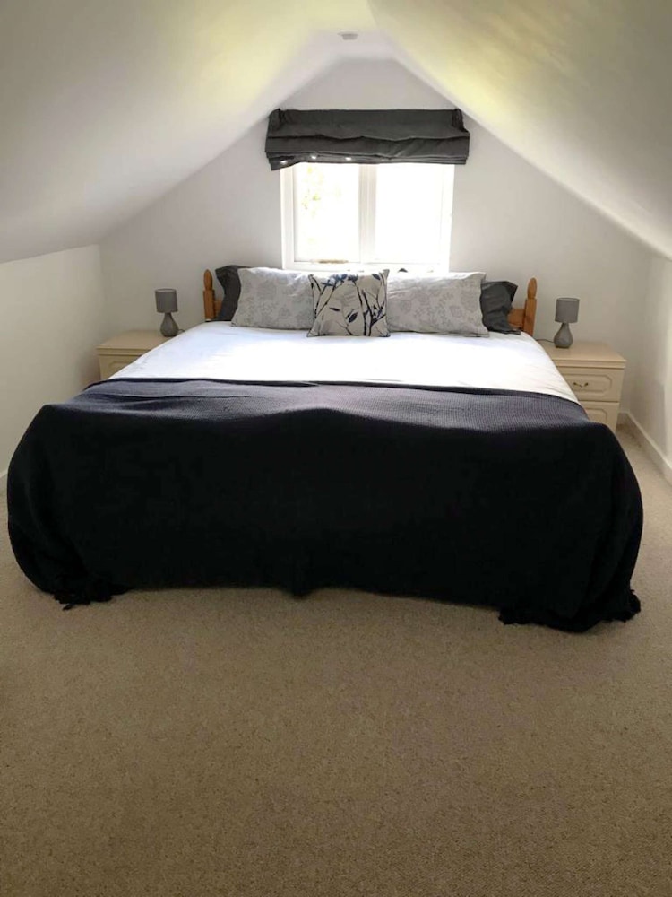 Ye Olde Chicken Shed - Quality Self Contained Cottage Style Accommodation - Kent