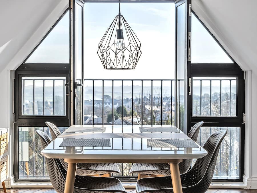 Penthouse Deluxe, casa de banho privativa, vista para o mar | Restaurantes