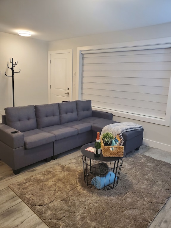 Lux Modern 2bd Radiant Suite+free Parking - Burnaby