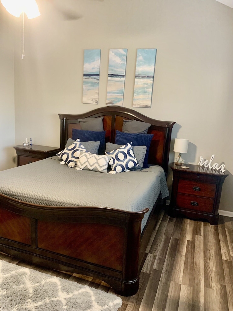 Waterfront Condo In Upscale Neighborhood Of April Sound “Our Happy Place” - Conroe, TX