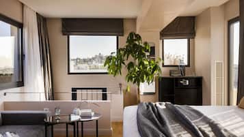 Suite-Estúdio Panorâmica | Roupa hipoalergénica, minibar com produtos grátis