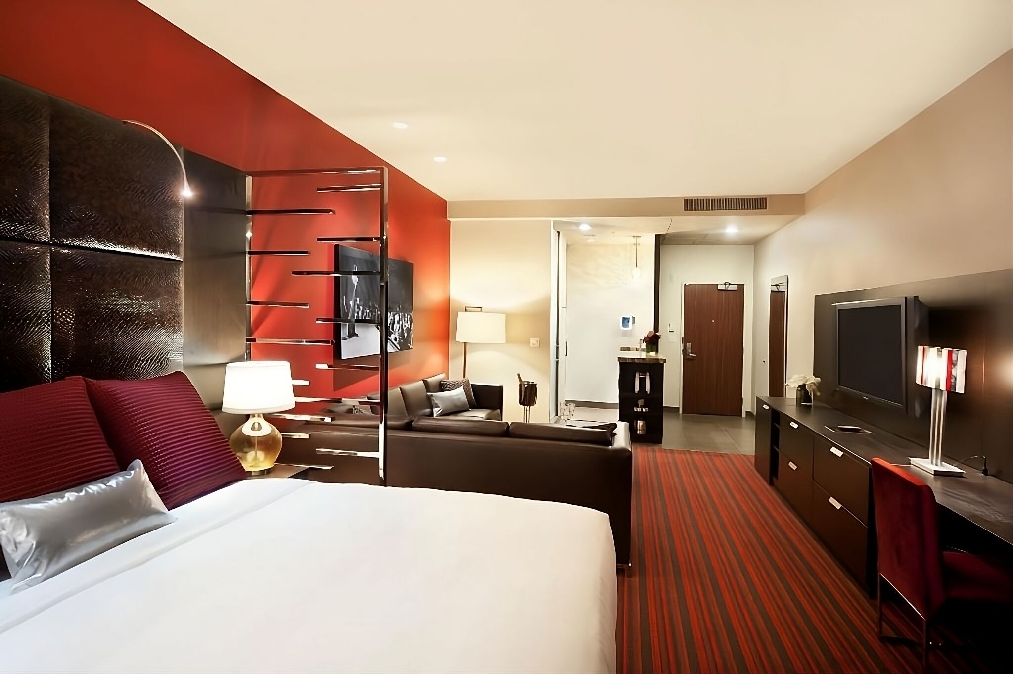 Spectacular Las Vegas Trip! Magnificent Unit At The Strip With Free Parking! - Las Vegas, NV