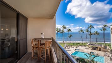 Apartamento em Condomínio Fechado, 1 quarto | Varanda